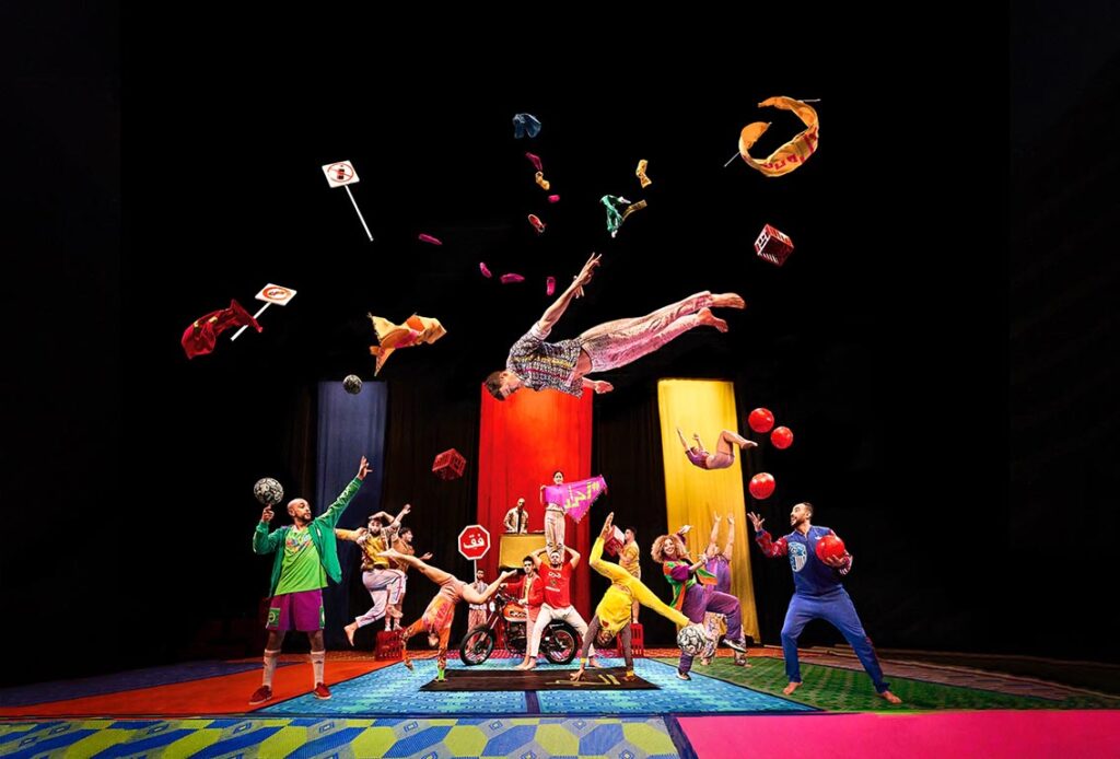 Le Groupe Acrobatique de Tanger présente son spectacle FIQ! à l ...